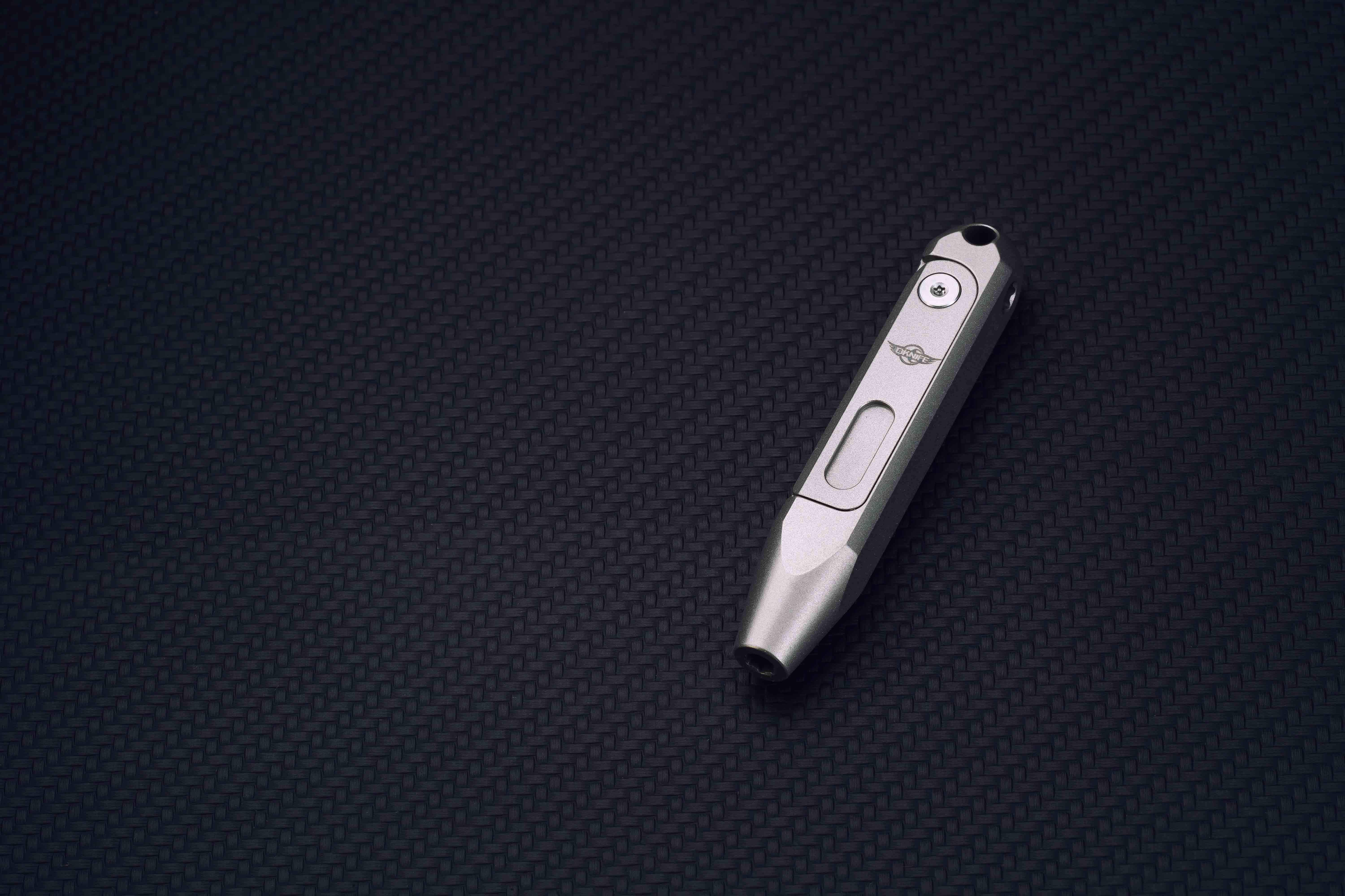 Olight Otacle D1 EDC Titanium Multi-Bit Driver - Olight Canada