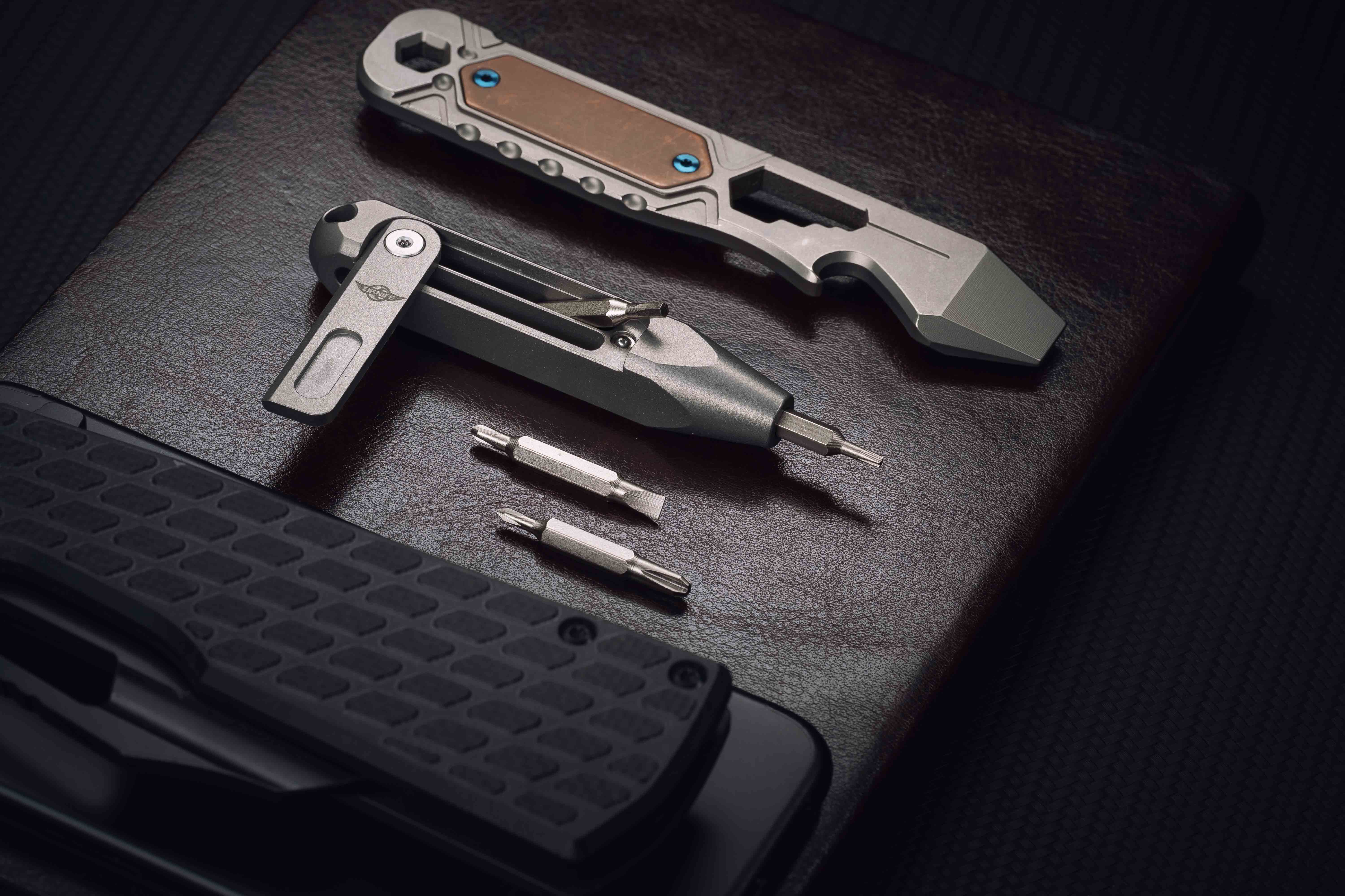 Olight Otacle D1 EDC Titanium Multi-Bit Driver - Olight Canada